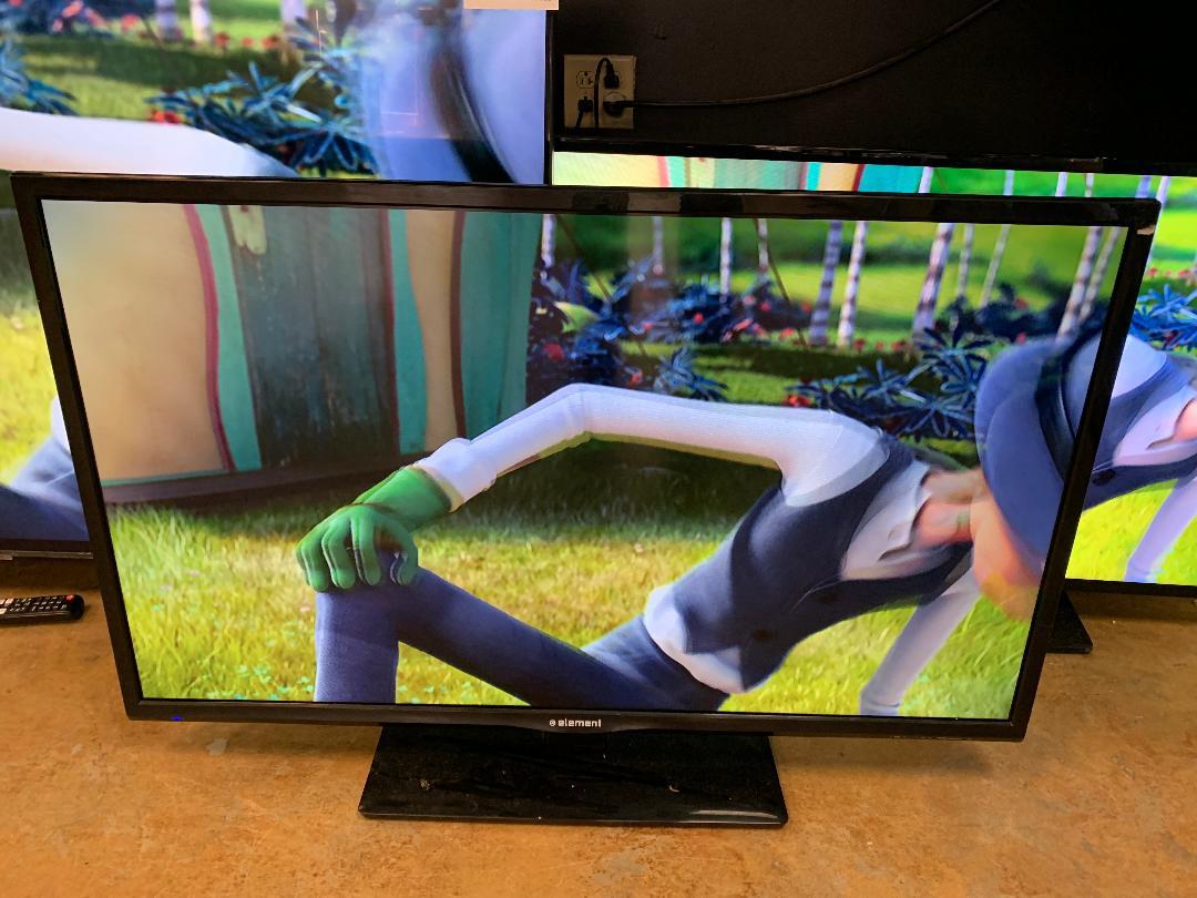40" Element ELEFW408 LED TV- Non Smart | USA Pawn