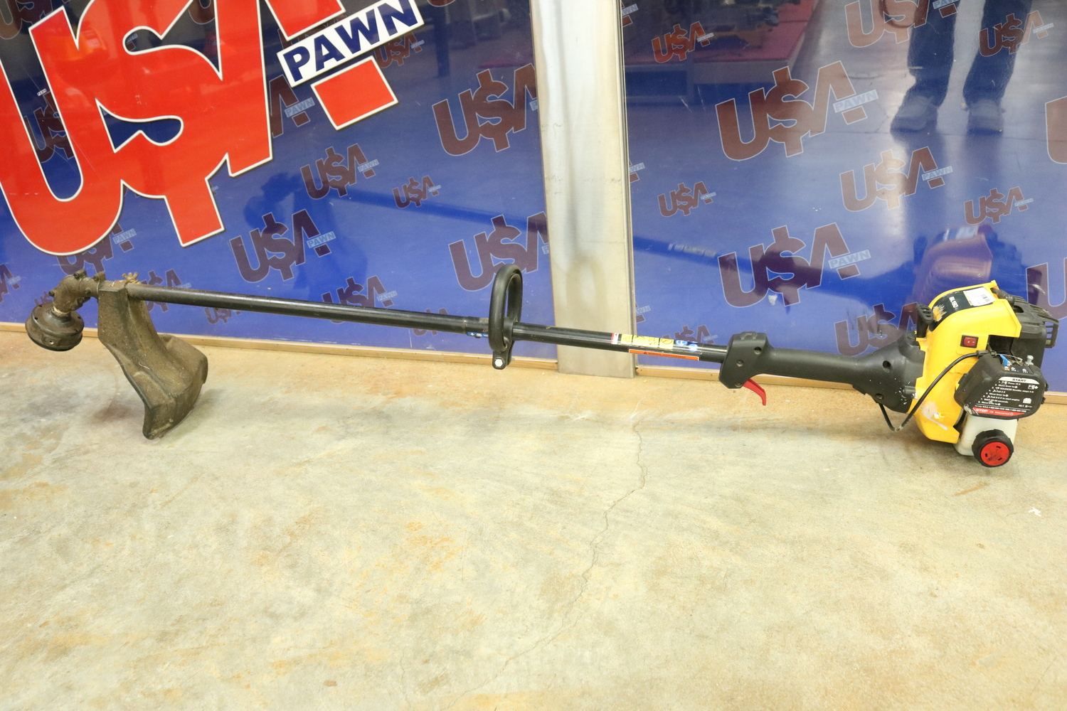Bolens BL160 Gas Powered Straight Shaft Weedeater | USA Pawn