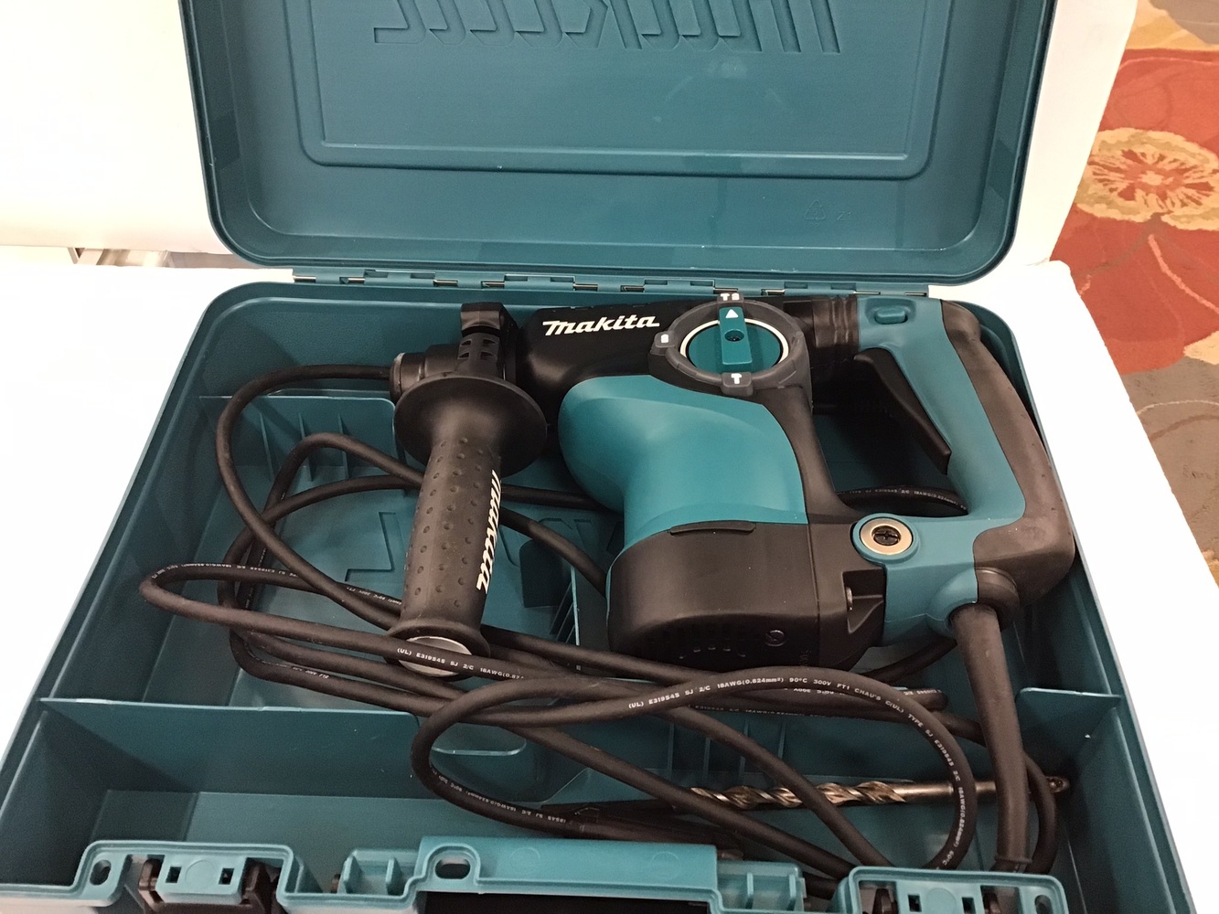 Makita HR2811F 1-1/8'' Rotary Hammer, accepts SDS-PLUS bits, Teal | USA ...