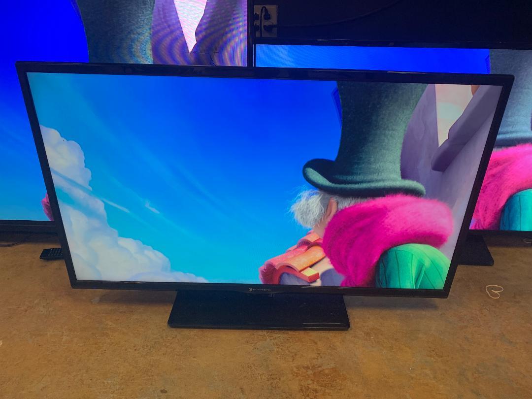 40" Element ELEFW408 LED TV- Non Smart | USA Pawn