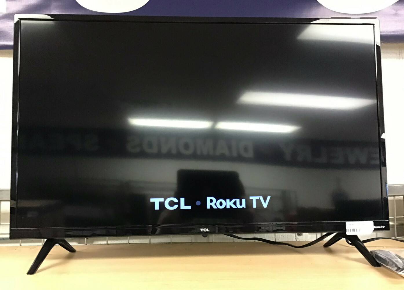 TCL Roku Tv 32s331 32" Smart TV | USA Pawn