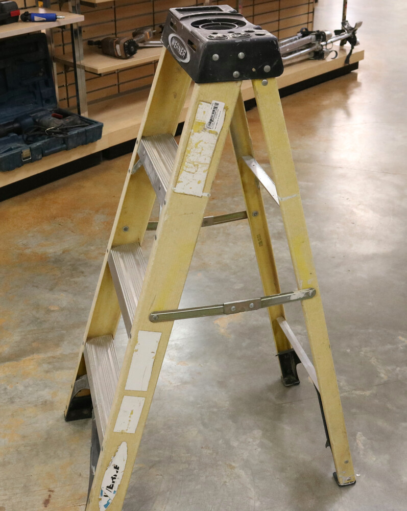 Werner 4FT Step Ladder- Yellow | USA Pawn