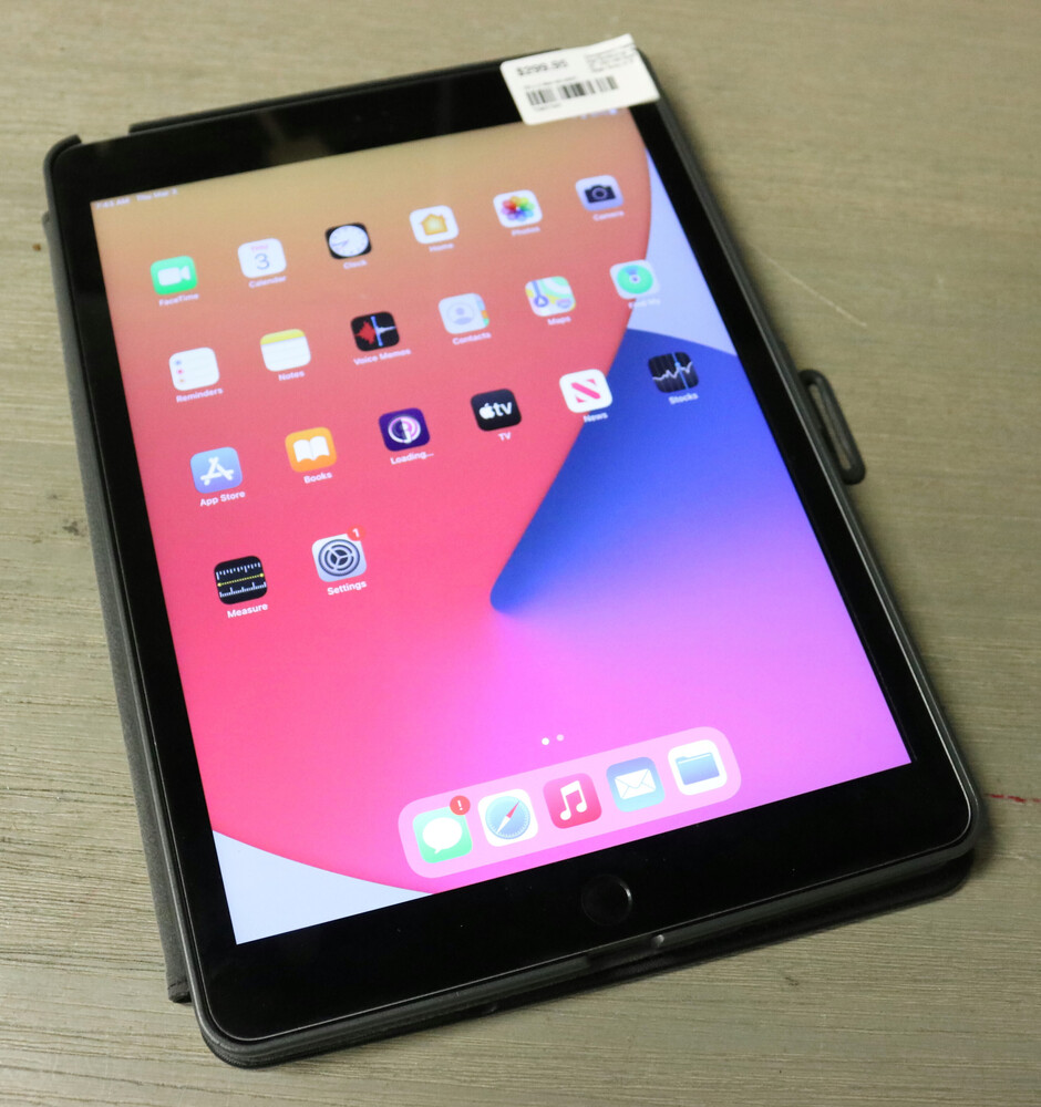 Apple A2270 8th Generation Ipad- Space Gray | USA Pawn