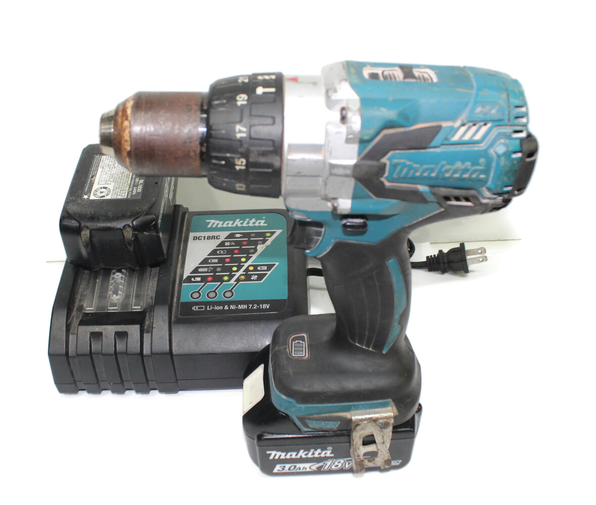 Makita xph07 18V Hammer Drill With 2 Batteries and Charger | USA Pawn