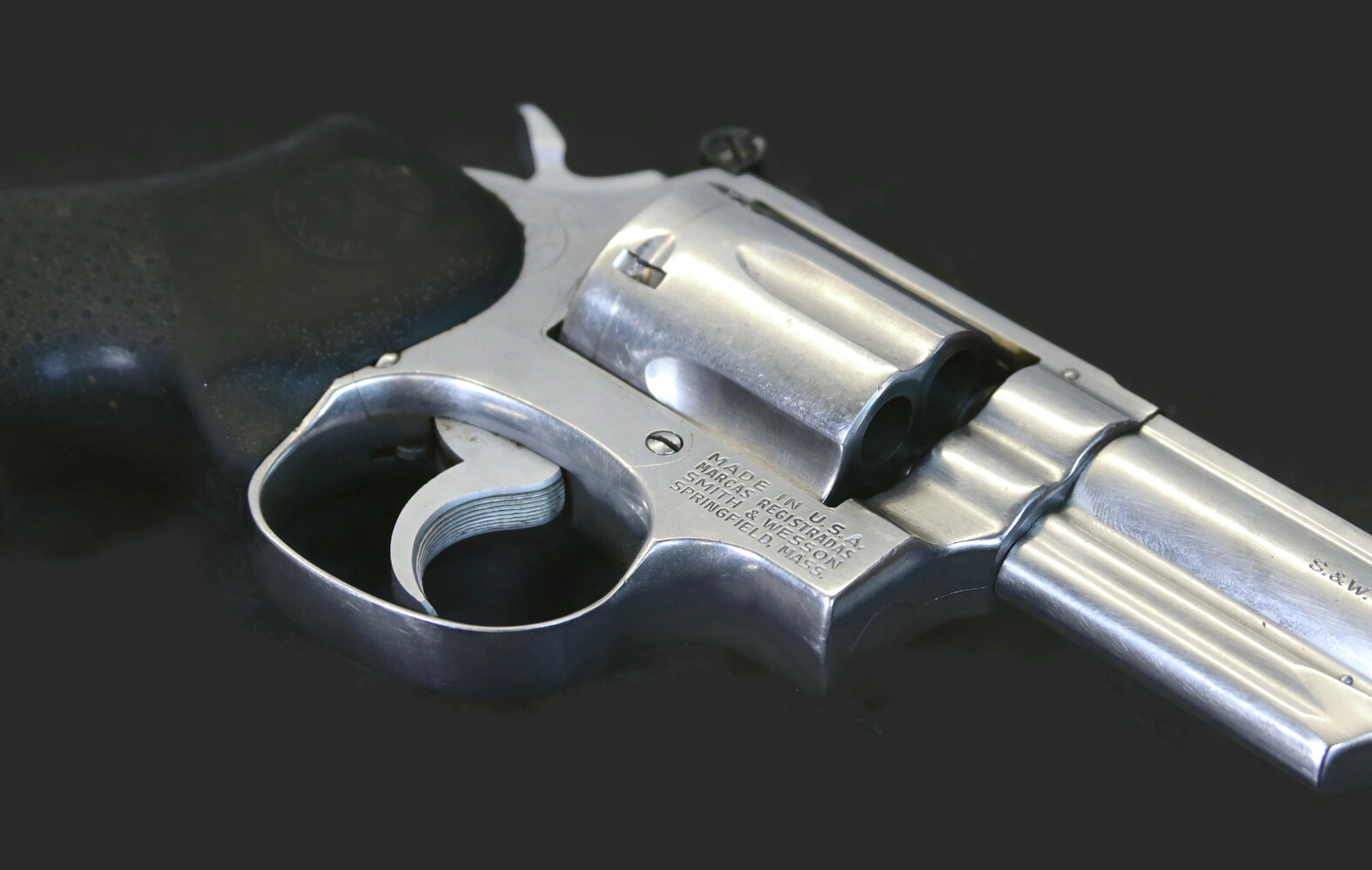 Smith & Wesson Model 66-1 Stainless 6 - Shot Revolver 4 Inch Barrel ...